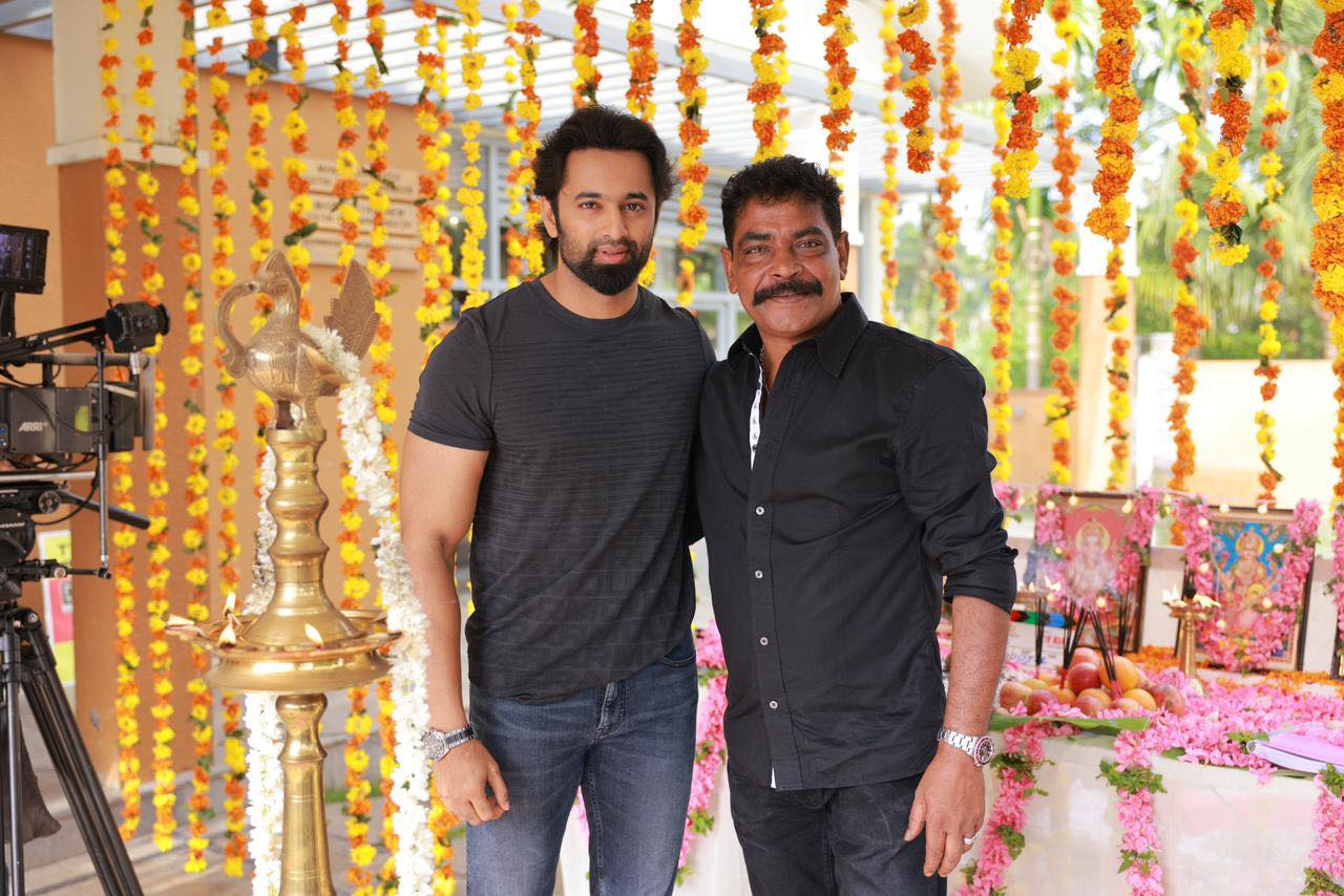12th Man Photos & Images # 8742 - Filmibeat Malayalam