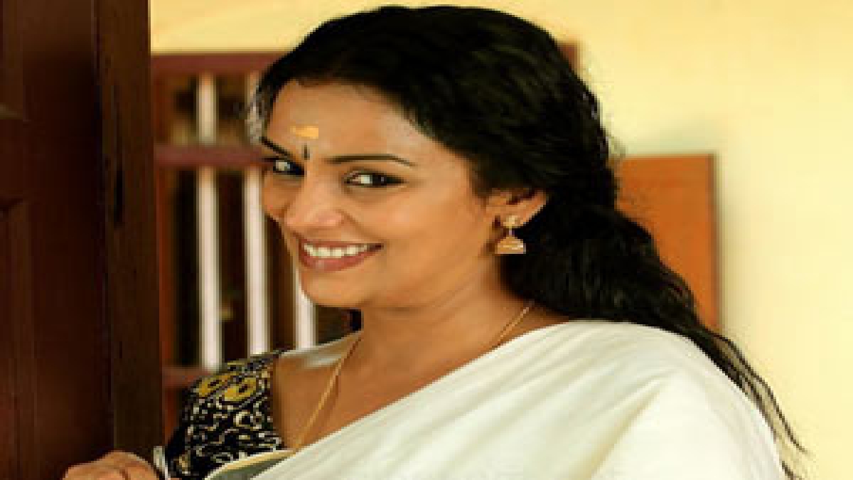 Swetha Menon, Actress, Director, Marriage, Rathinirvedam ശ്വേത, നടി ...