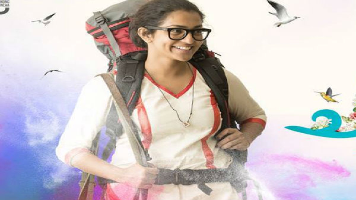 Parvathy's look in Charlie - Malayalam Filmibeat