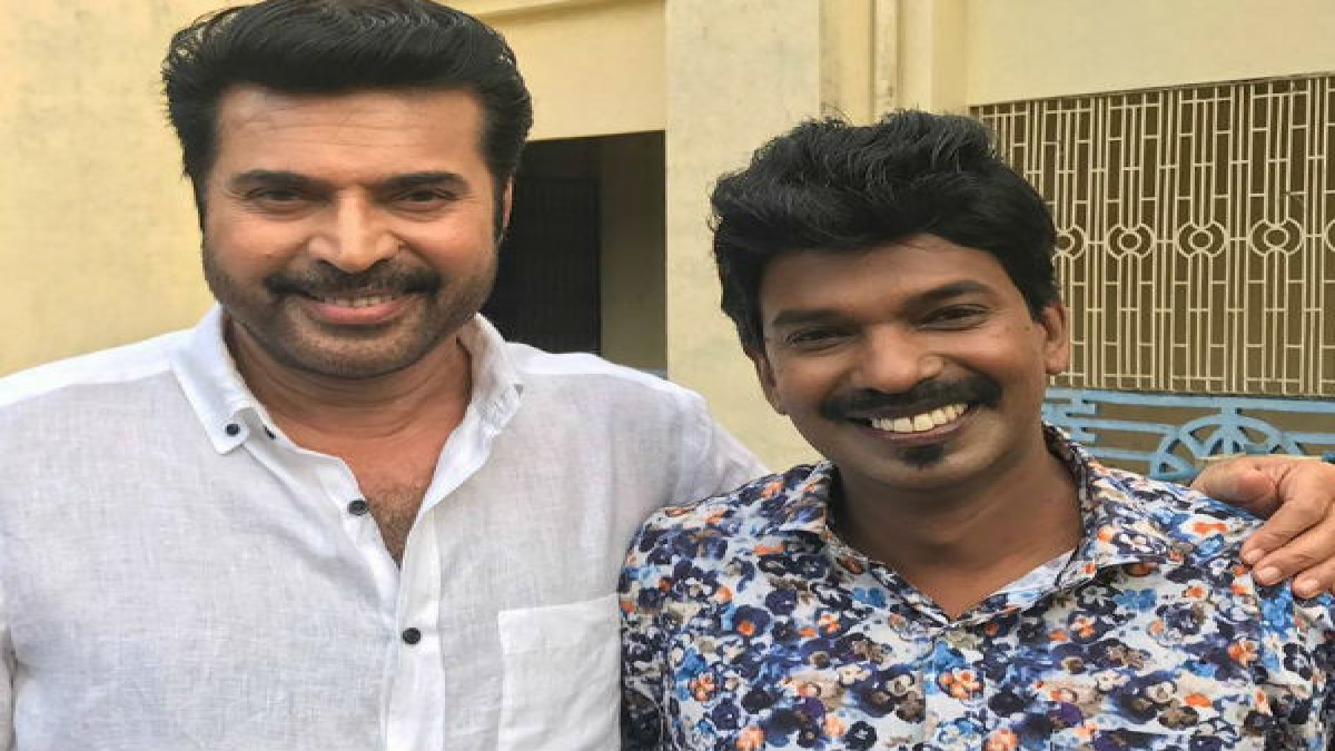 Santhosh Pandi share the pic with Mammootty from the location of film ...