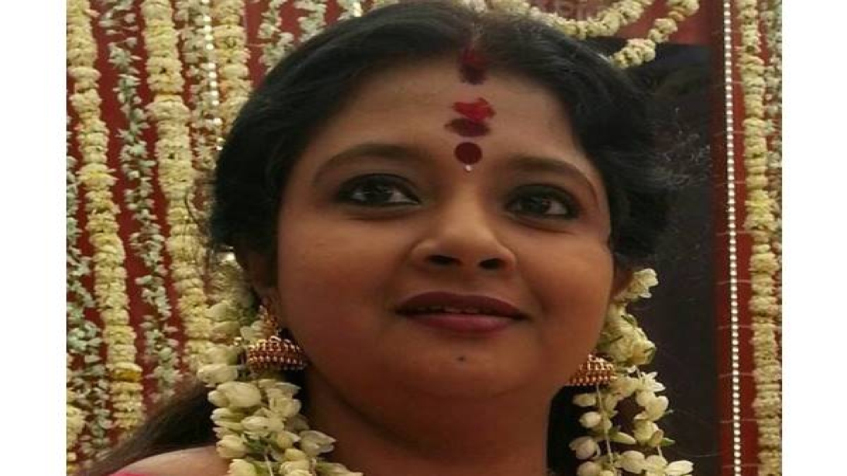 Actress Anila Sreekumar and family to visit Annie's Kitchen - Malayalam ...