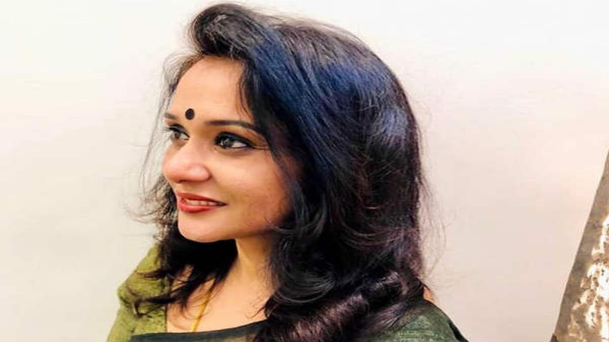 actoress Maala parvathi new make over - Malayalam Filmibeat