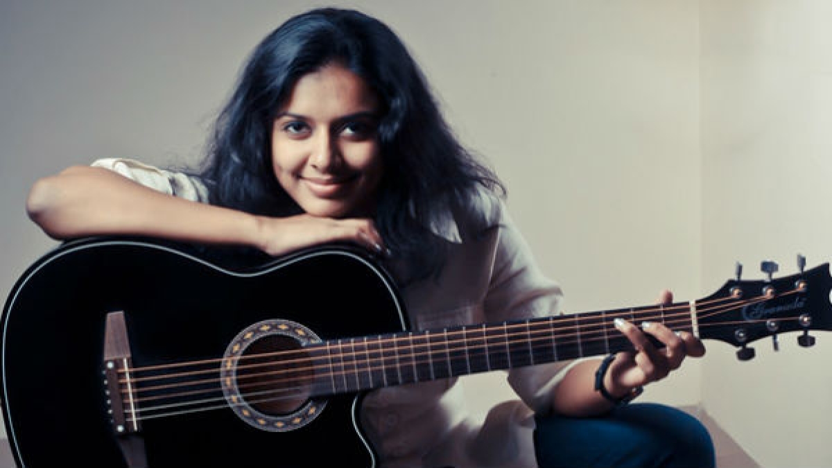 അച്ഛന്റെ ഗാനം പങ്കുവെച്ച് സിത്താര കൃഷ്ണകുമാർ| singer sithra share ...