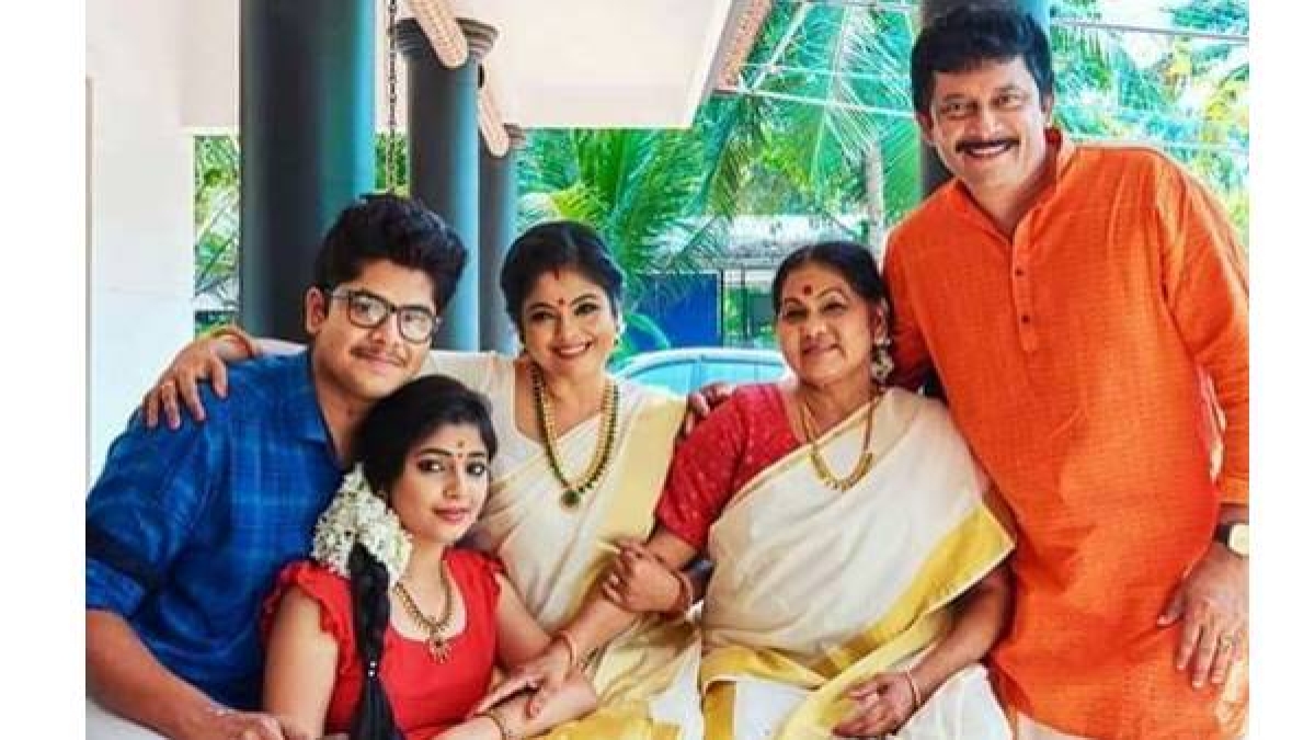 Thatteem Mutteem Serial Fame Sidharth Prabhu About Co-star Meenakshi ...