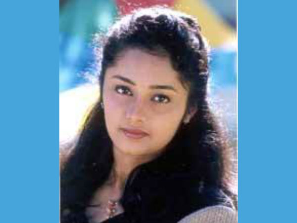 Where is Priyam fame Deepa Nair - Malayalam Filmibeat