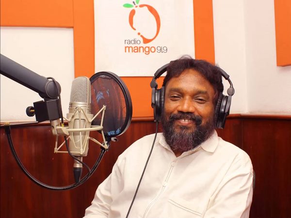 Malayalam music director dedicates life for poor - Malayalam Filmibeat
