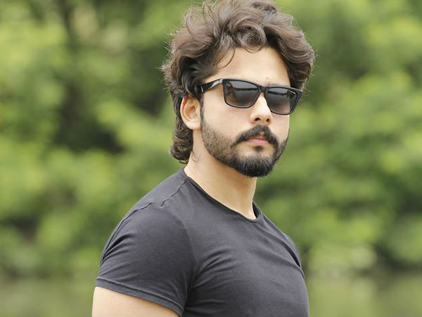 Roshan Basheer's New Photos! - Malayalam Filmibeat