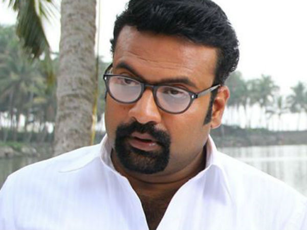 Tini tom's 1st mega show in Dubai - Malayalam Filmibeat