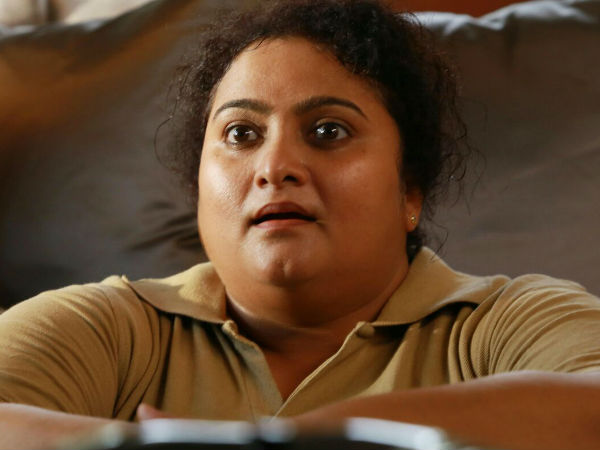 Badai Bungalow fame Praseetha Menon is basically a lawyer - Malayalam ...