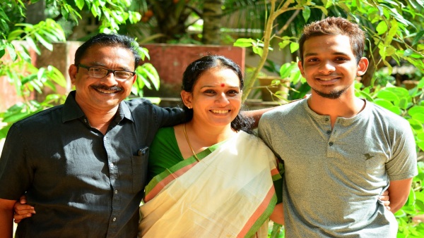 actress maala parvathi and her husband celebrate their 30th wedding ...