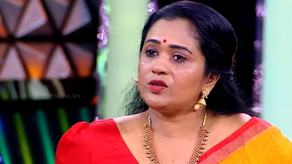 Bigg Boss Malayalam Fame Manju Sunichen Opens Up About Her Kiss With Co ...
