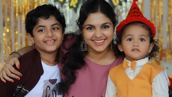 Viral: Serial Actress Ambili Devi Shares A Cute Video On Her Elder Son ...